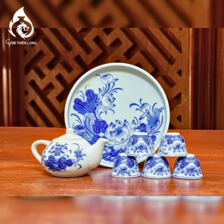 Bộ Ấm Chén Bàn Thờ Men Lam Vẽ Hoa Sen 231140 - Gốm Thiên Long