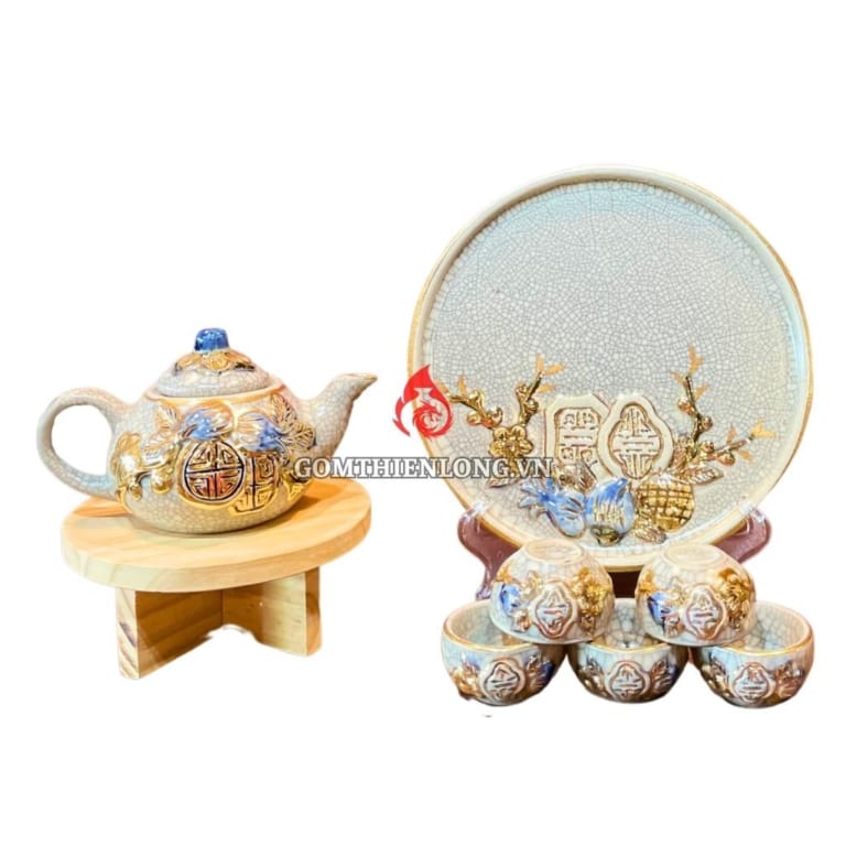 Bộ Ấm Chén Bàn Thờ Men Rạn Đắp Nổi Vẽ Vàng Thọ Đào 231130