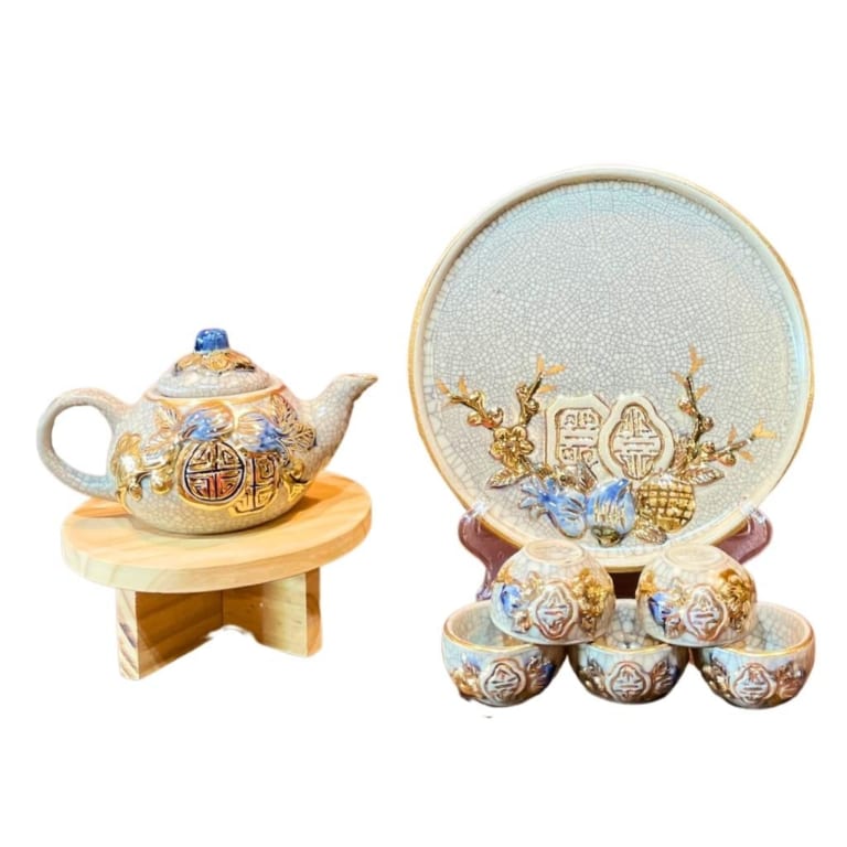 Bộ Ấm Chén Bàn Thờ Men Rạn Đắp Nổi Vẽ Vàng Thọ Đào 231130