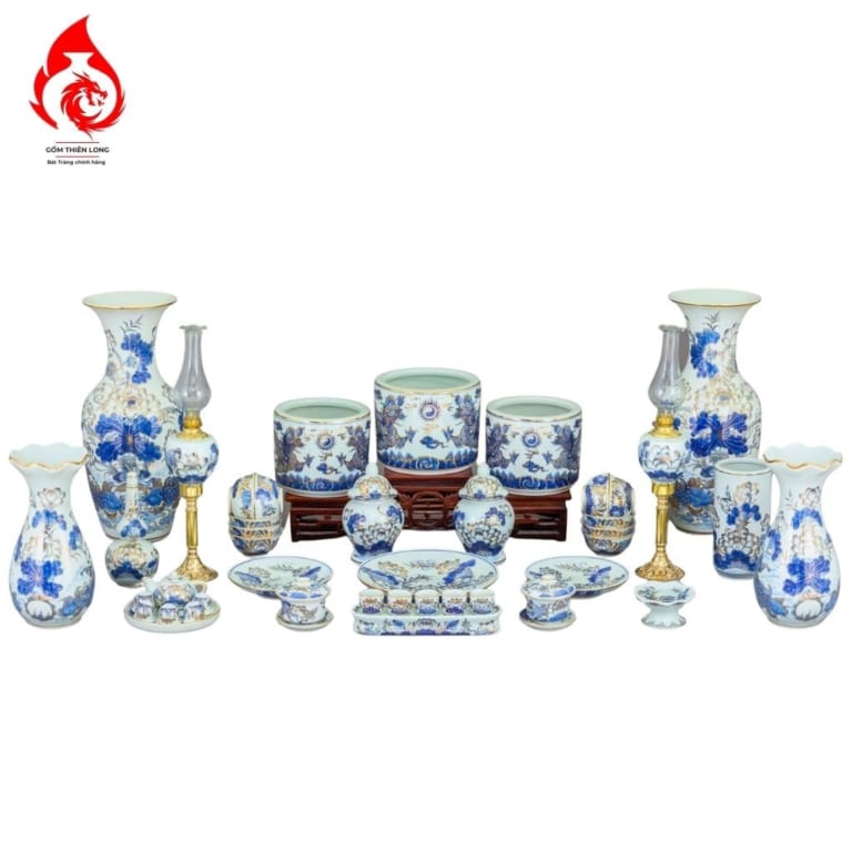 Bộ Ấm Chén Bàn Thờ Men Xanh Lam Vẽ Vàng Hoa Sen 231128