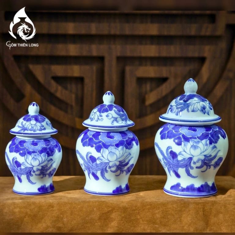 Chóe Thờ Bát Tràng Men Lam Vẽ Hoa Sen 230239 - Gốm Thiên Long